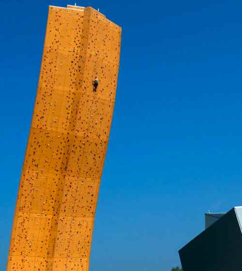 world’s highest climbing wall – besthike.com