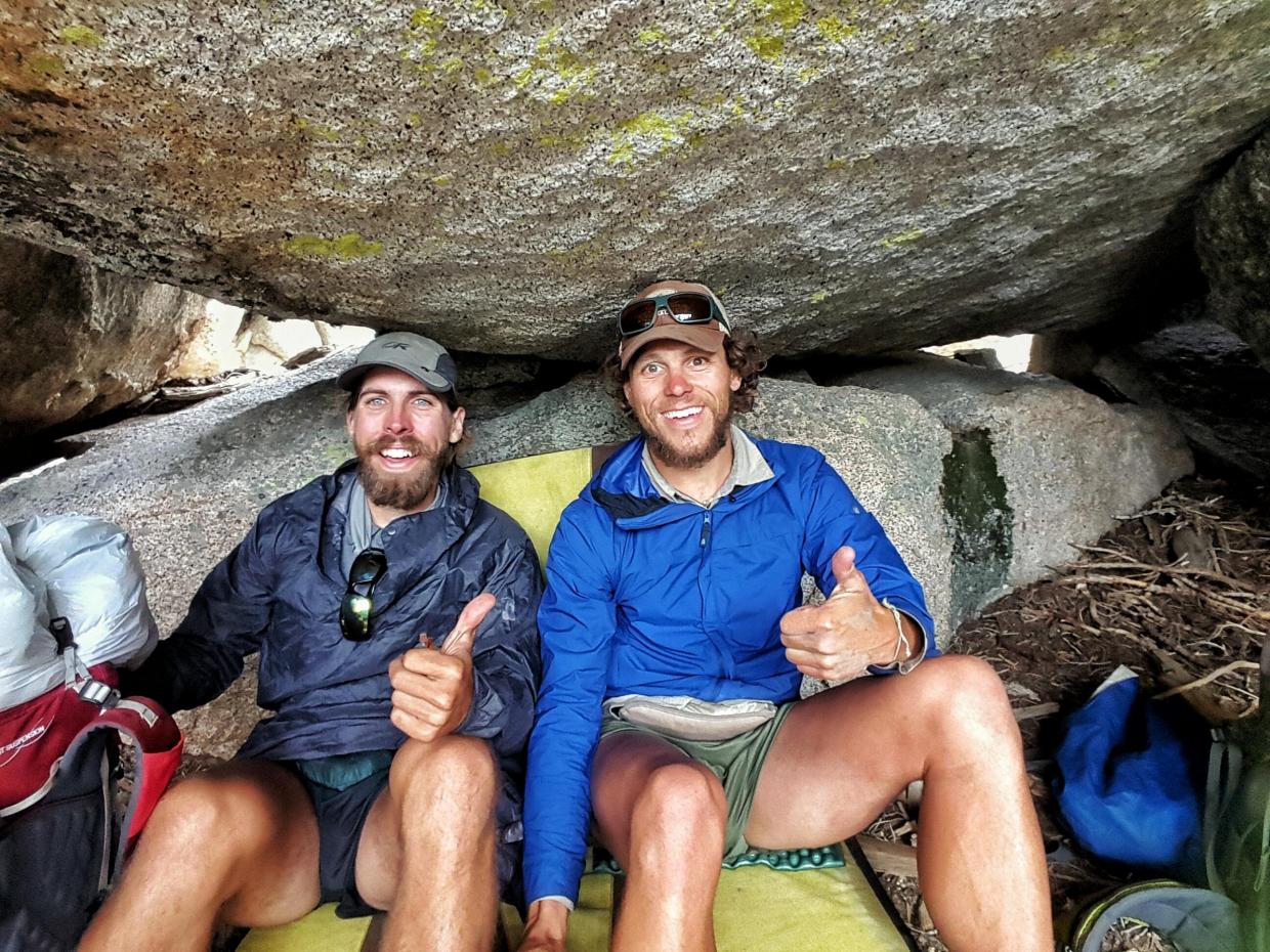 picking up trash on the PCT – besthike.com