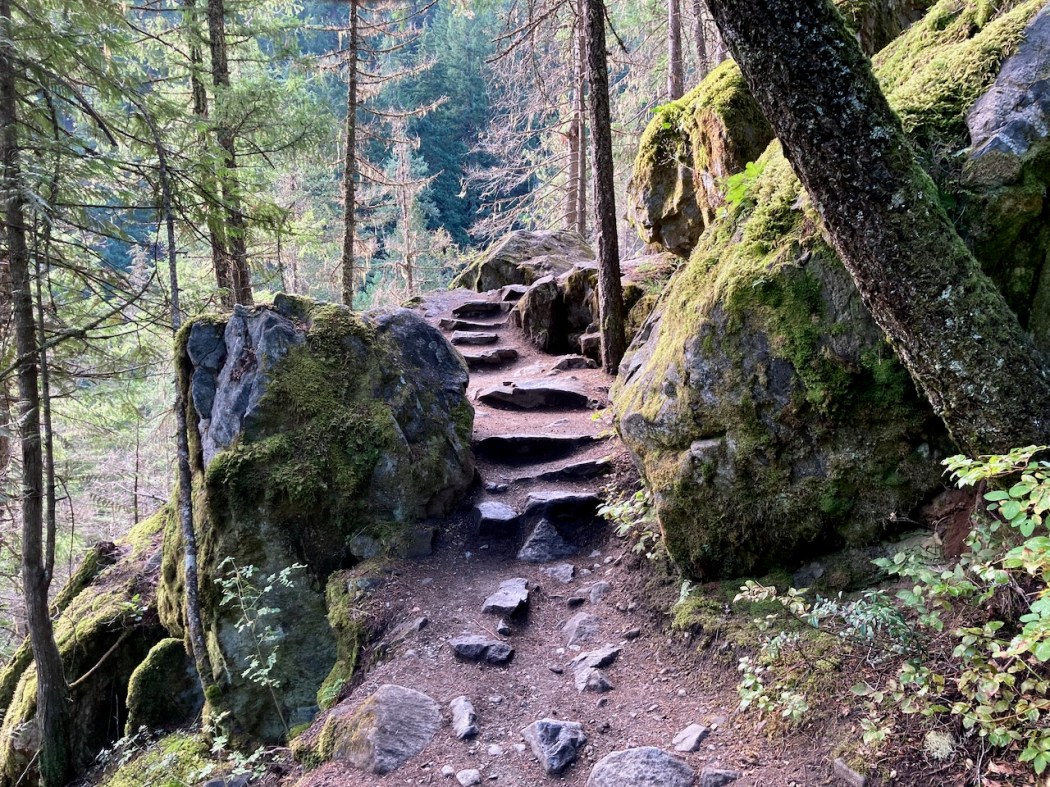 Best Pemberton B.C. hike – One Mile to Nairn Falls – besthike.com
